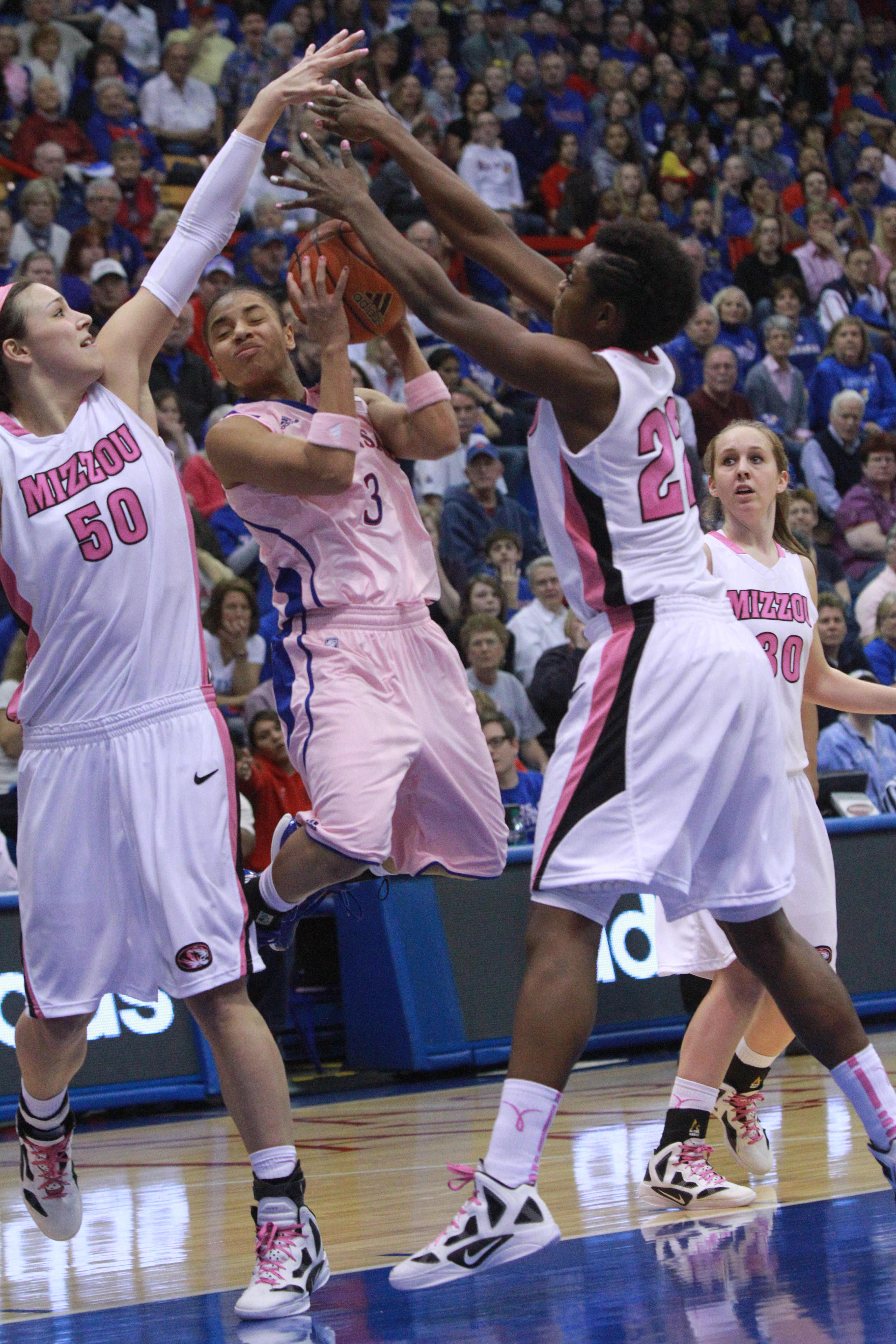 Border War loss ‘dagger’ for KU women | News, Sports, Jobs - Lawrence ...